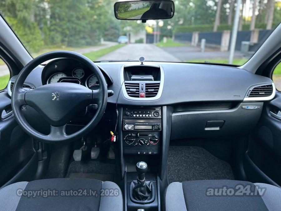 Grey Peugeot 207 2008 in Tallinn, with an engine capacity of 1.40 L and mileage of 158 thousand km for 1190 €, photo 12 on AUTOMOTO.COM.LV