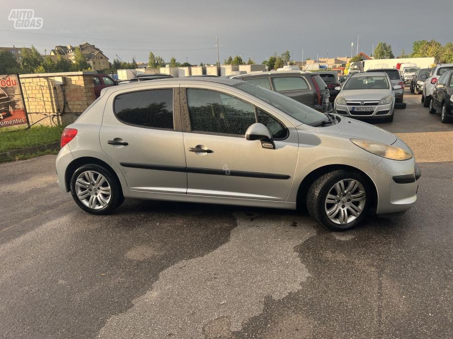 Grey Peugeot 207 2008 in Siauliai, with an engine capacity of 1.40 L and mileage of 0 thousand km for 1499 €, photo 4 on AUTOMOTO.COM.LV