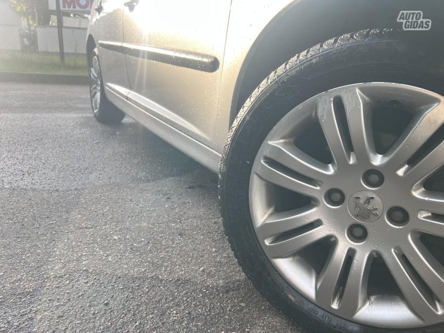 Grey Peugeot 207 2008 in Siauliai, with an engine capacity of 1.40 L and mileage of 0 thousand km for 1499 €, photo 10 on AUTOMOTO.COM.LV