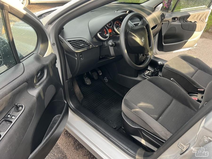 Pelēks Peugeot 207 2008 Šauļi, ar dzinēja tilpumu 1.40 L un nobraukumu 0 tūkst. km par 1499 €, foto 15 vietnē AUTOMOTO.COM.LV