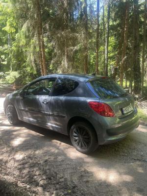 Grey Peugeot 207 2008 in Kelme, with an engine capacity of 1.40 L and mileage of 142 thousand km for 1200 €, photo 6 on AUTOMOTO.COM.LV