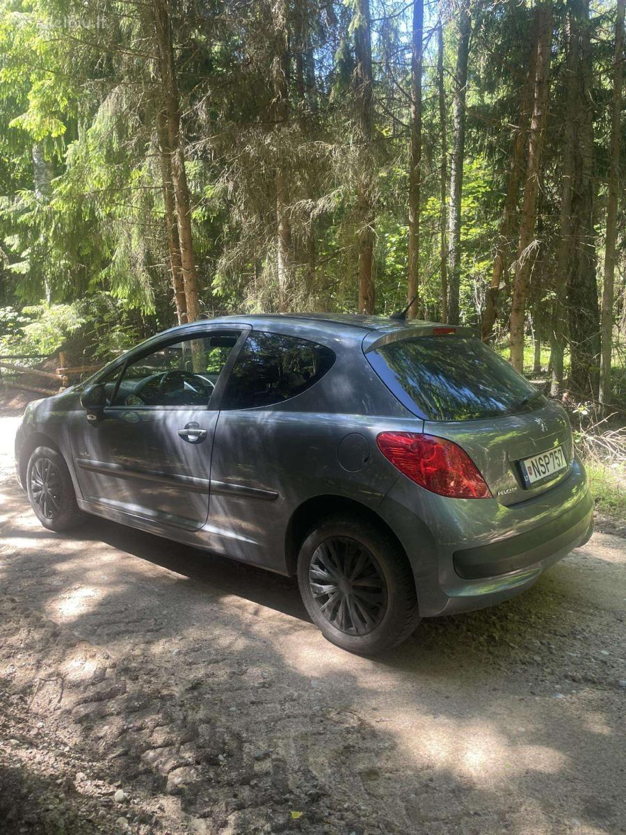 Grey Peugeot 207 2008 in Kelme, with an engine capacity of 1.40 L and mileage of 142 thousand km for 1200 €, photo 6 on AUTOMOTO.COM.LV