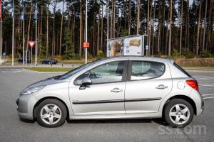 Pelēks Peugeot 207 2008 Rīga, ar dzinēja tilpumu 1.40 L un nobraukumu 189 tūkst. km par 650 €, foto 5 vietnē AUTOMOTO.COM.LV