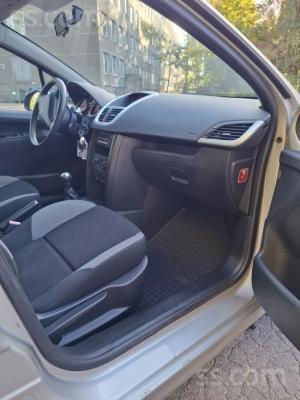 Pelēks Peugeot 207 2008 Rīga, ar dzinēja tilpumu 1.40 L un nobraukumu 189 tūkst. km par 2200 €, foto 9 vietnē AUTOMOTO.COM.LV