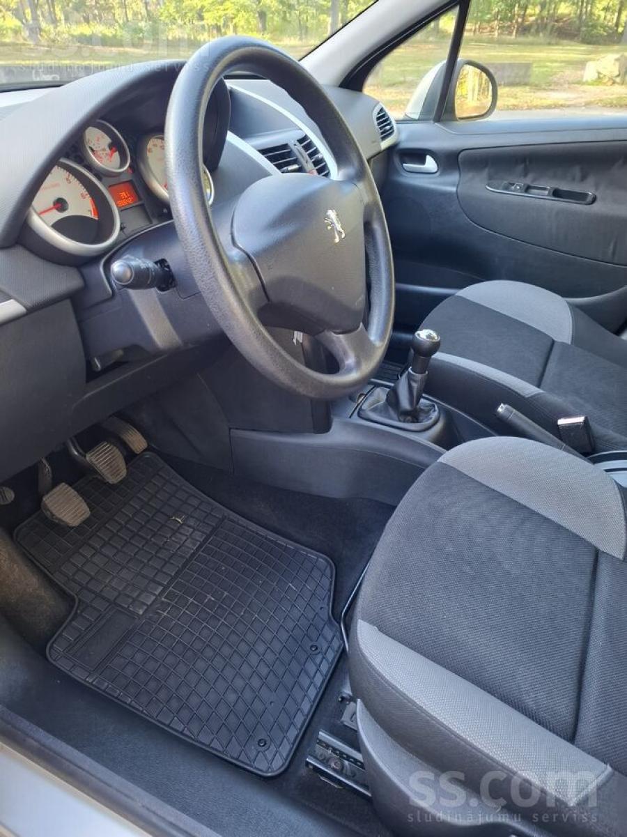 Pelēks Peugeot 207 2008 Rīga, ar dzinēja tilpumu 1.40 L un nobraukumu 189 tūkst. km par 2200 €, foto 18 vietnē AUTOMOTO.COM.LV
