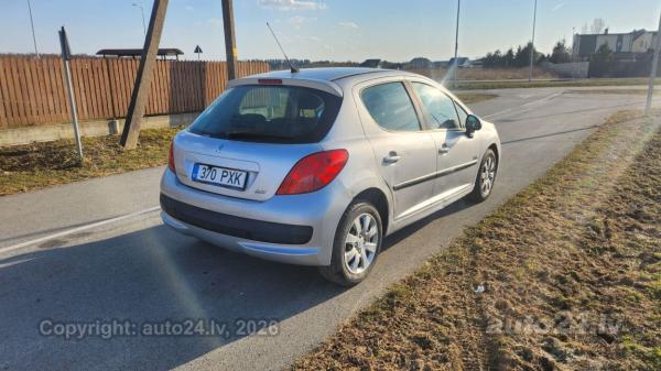 Grey Peugeot 207 2009 in Tallinn, with an engine capacity of 1.40 L and mileage of 200 thousand km for 700 €, photo 5 on AUTOMOTO.COM.LV