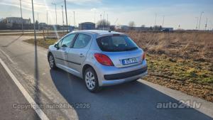 Pelēks Peugeot 207 2009 Tallina, ar dzinēja tilpumu 1.40 L un nobraukumu 200 tūkst. km par 700 €, foto 7 vietnē AUTOMOTO.COM.LV