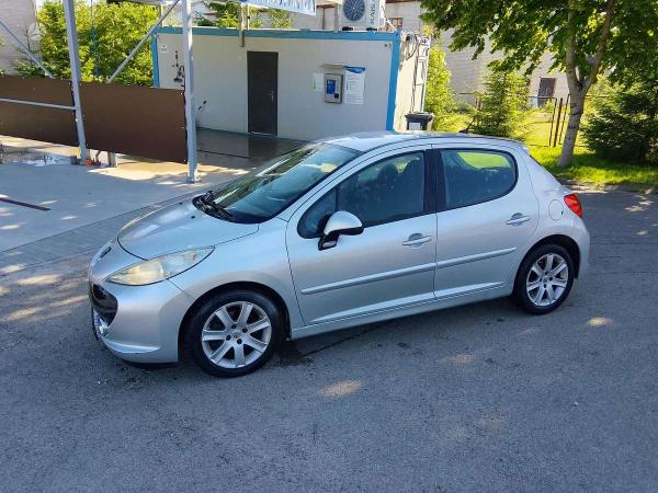 Pelēks Peugeot 207 2009 Šilalė, ar dzinēja tilpumu 1.56 L un nobraukumu 240 tūkst. km par 1250 €, foto 4 vietnē AUTOMOTO.COM.LV