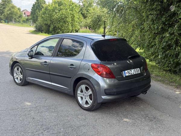 Grey Peugeot 207 2009 in Ukmerge, with an engine capacity of 1.56 L and mileage of 282 thousand km for 1400 €, photo 3 on AUTOMOTO.COM.LV