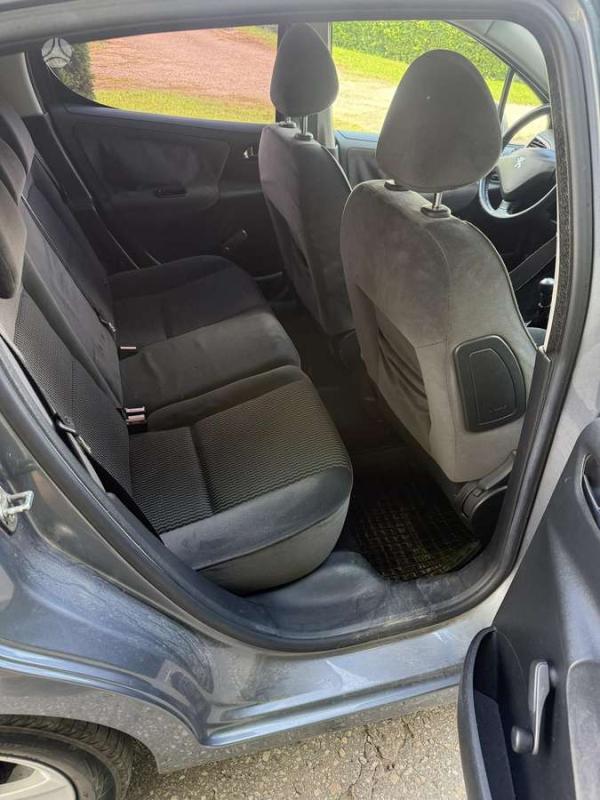 Grey Peugeot 207 2009 in Ukmerge, with an engine capacity of 1.56 L and mileage of 282 thousand km for 1400 €, photo 6 on AUTOMOTO.COM.LV