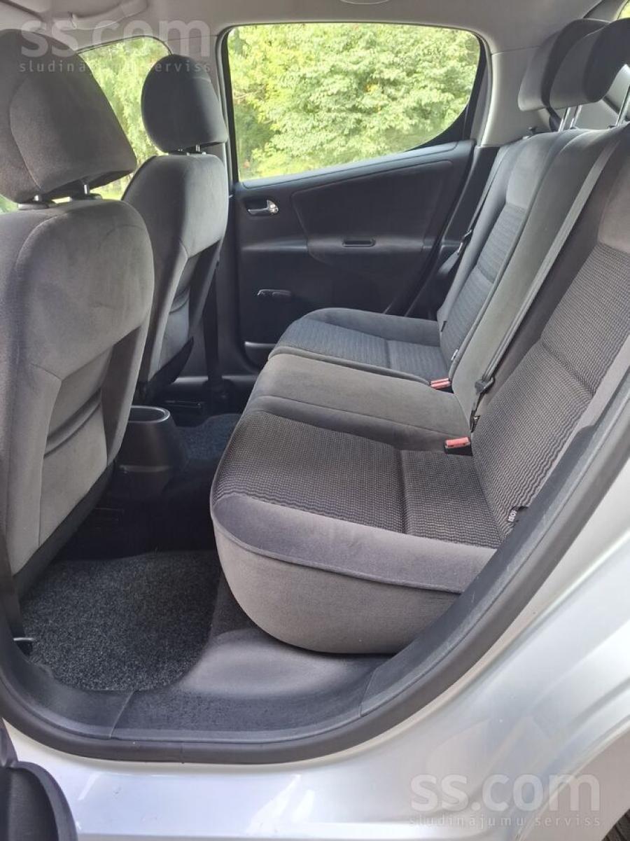 Pelēks Peugeot 207 2009 Rīga, ar dzinēja tilpumu 1.60 L un nobraukumu 160 tūkst. km par 1990 €, foto 8 vietnē AUTOMOTO.COM.LV