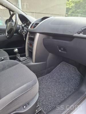 Pelēks Peugeot 207 2009 Rīga, ar dzinēja tilpumu 1.60 L un nobraukumu 160 tūkst. km par 1990 €, foto 10 vietnē AUTOMOTO.COM.LV