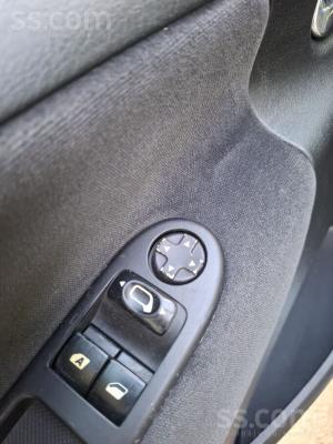 Pelēks Peugeot 207 2009 Rīga, ar dzinēja tilpumu 1.60 L un nobraukumu 160 tūkst. km par 1990 €, foto 14 vietnē AUTOMOTO.COM.LV