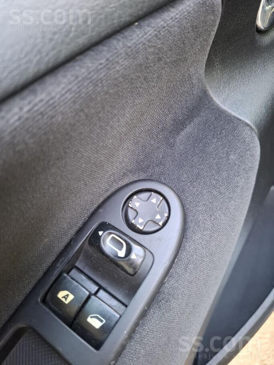 Pelēks Peugeot 207 2009 Rīga, ar dzinēja tilpumu 1.60 L un nobraukumu 160 tūkst. km par 1990 €, foto 14 vietnē AUTOMOTO.COM.LV