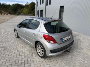 Grey Peugeot 207 2009 in Ukmerge, with an engine capacity of 1.60 L and mileage of 162 thousand km for 2499 €, photo 5 on AUTOMOTO.COM.LV
