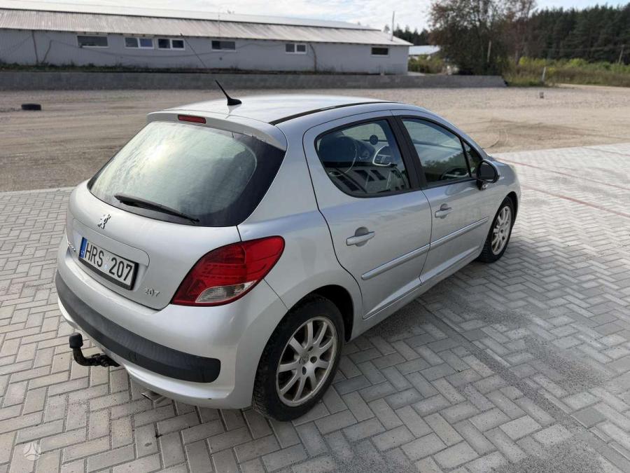 Grey Peugeot 207 2009 in Ukmerge, with an engine capacity of 1.60 L and mileage of 162 thousand km for 2499 €, photo 7 on AUTOMOTO.COM.LV