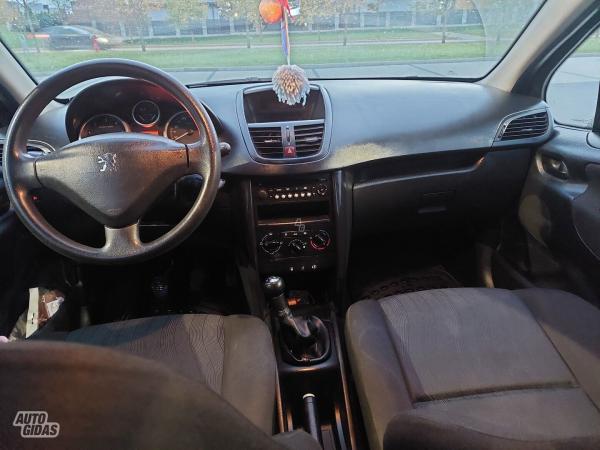 Pelēks Peugeot 207 2009 Šauļi, ar dzinēja tilpumu 1.40 L un nobraukumu 335 tūkst. km par 600 €, foto 10 vietnē AUTOMOTO.COM.LV
