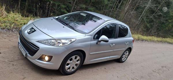 Grey Peugeot 207 2010 in Panevezys, with an engine capacity of 1.40 L and mileage of 175 thousand km for 1999 €, photo 4 on AUTOMOTO.COM.LV