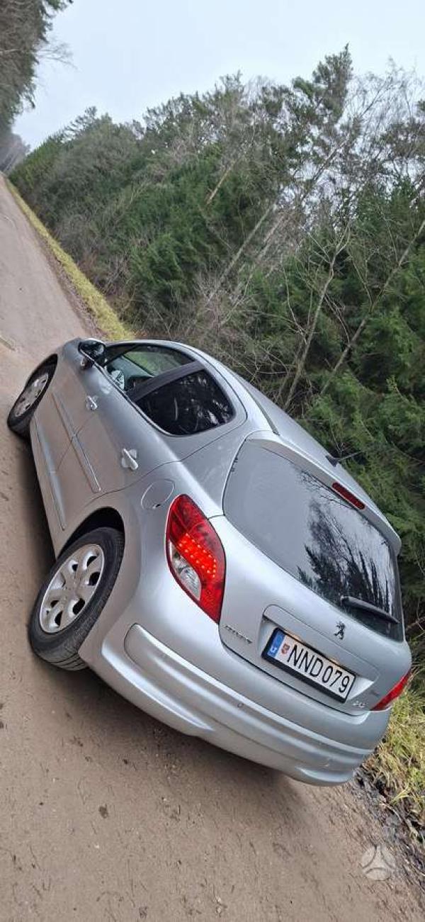 Grey Peugeot 207 2010 in Panevezys, with an engine capacity of 1.40 L and mileage of 175 thousand km for 1999 €, photo 6 on AUTOMOTO.COM.LV