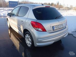 Pelēks Peugeot 207 2010 Panevēža, ar dzinēja tilpumu 1.40 L un nobraukumu 175 tūkst. km par 2200 €, foto  vietnē AUTOMOTO.COM.LV