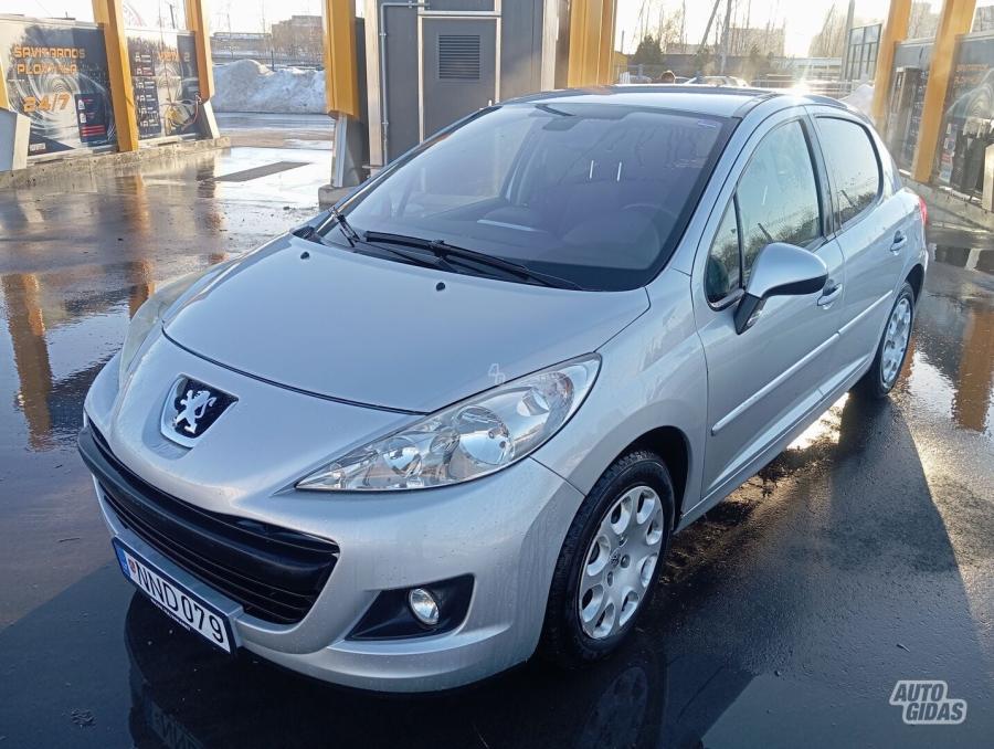 Pelēks Peugeot 207 2010 Panevēža, ar dzinēja tilpumu 1.40 L un nobraukumu 175 tūkst. km par 2200 €, foto 2 vietnē AUTOMOTO.COM.LV