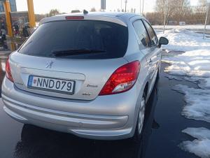 Pelēks Peugeot 207 2010 Panevēža, ar dzinēja tilpumu 1.40 L un nobraukumu 175 tūkst. km par 2200 €, foto 7 vietnē AUTOMOTO.COM.LV