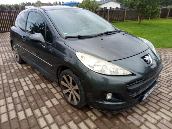 Grey Peugeot 207 2010 in Riga, with an engine capacity of 1.60 L and mileage of 220 thousand km for 2550 €, photo 1 on AUTOMOTO.COM.LV