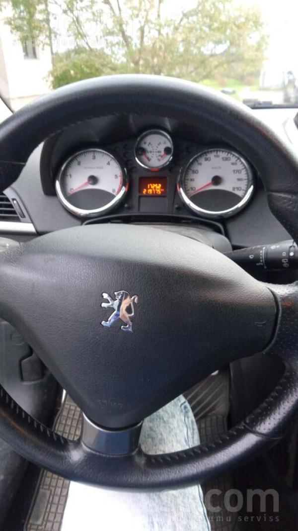 Grey Peugeot 207 2010 in Riga, with an engine capacity of 1.60 L and mileage of 220 thousand km for 2550 €, photo 8 on AUTOMOTO.COM.LV