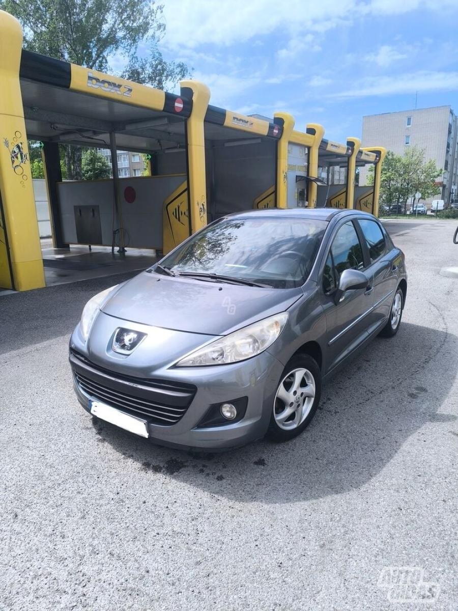 Grey Peugeot 207 2011 in Marijampole, with an engine capacity of 1.60 L and mileage of 152 thousand km for 1500 €, photo 1 on AUTOMOTO.COM.LV