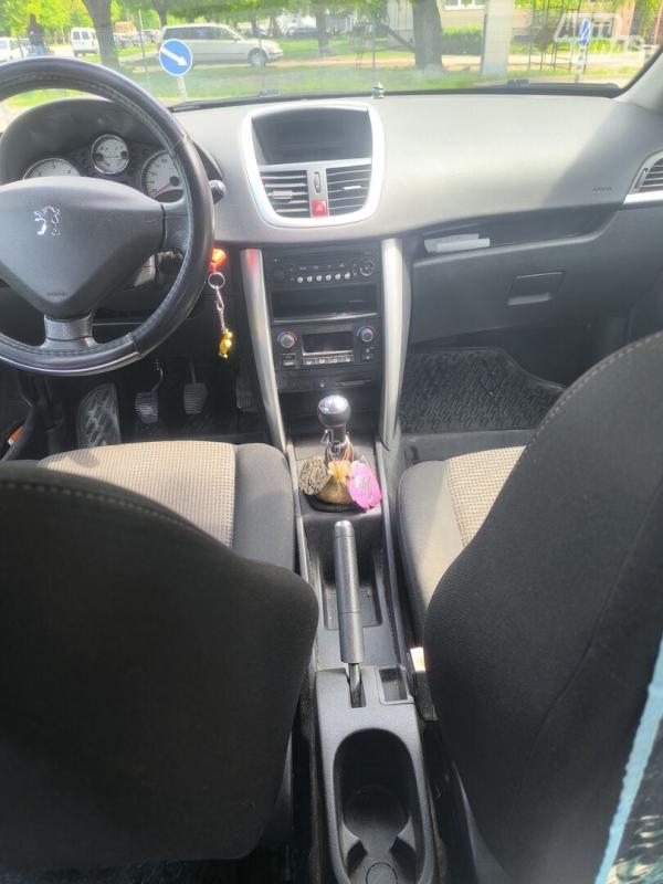 Pelēks Peugeot 207 2011 Marijampole, ar dzinēja tilpumu 1.60 L un nobraukumu 152 tūkst. km par 1500 €, foto 9 vietnē AUTOMOTO.COM.LV
