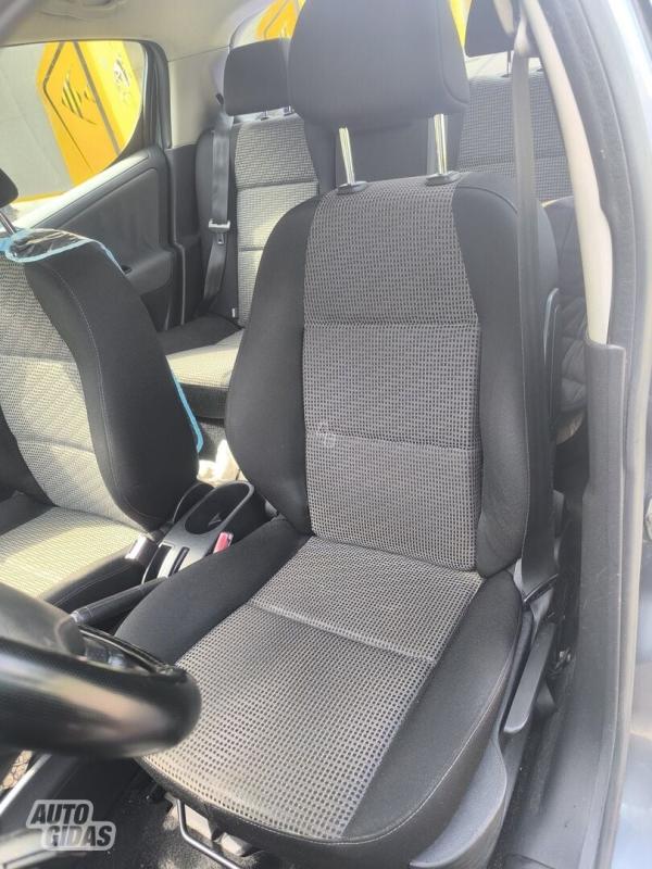 Pelēks Peugeot 207 2011 Marijampole, ar dzinēja tilpumu 1.60 L un nobraukumu 152 tūkst. km par 1500 €, foto 10 vietnē AUTOMOTO.COM.LV