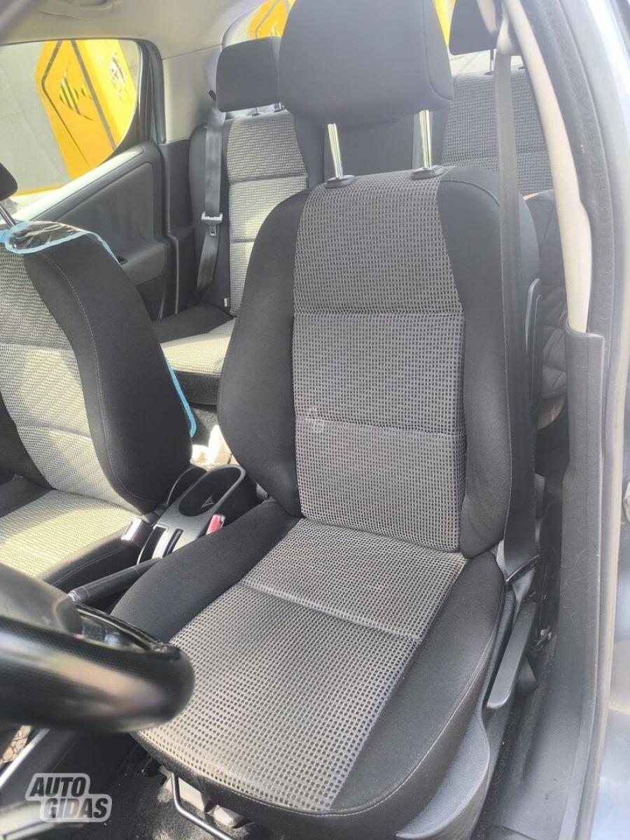 Grey Peugeot 207 2011 in Marijampole, with an engine capacity of 1.60 L and mileage of 152 thousand km for 1500 €, photo 11 on AUTOMOTO.COM.LV