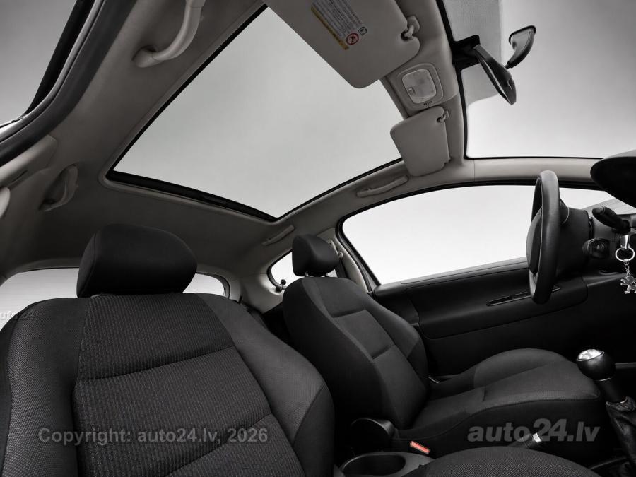 Pelēks Peugeot 207 2011 Tallina, ar dzinēja tilpumu 1.60 L un nobraukumu 220 tūkst. km par 2890 €, foto 15 vietnē AUTOMOTO.COM.LV