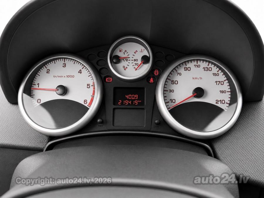 Pelēks Peugeot 207 2011 Tallina, ar dzinēja tilpumu 1.60 L un nobraukumu 220 tūkst. km par 2890 €, foto 18 vietnē AUTOMOTO.COM.LV