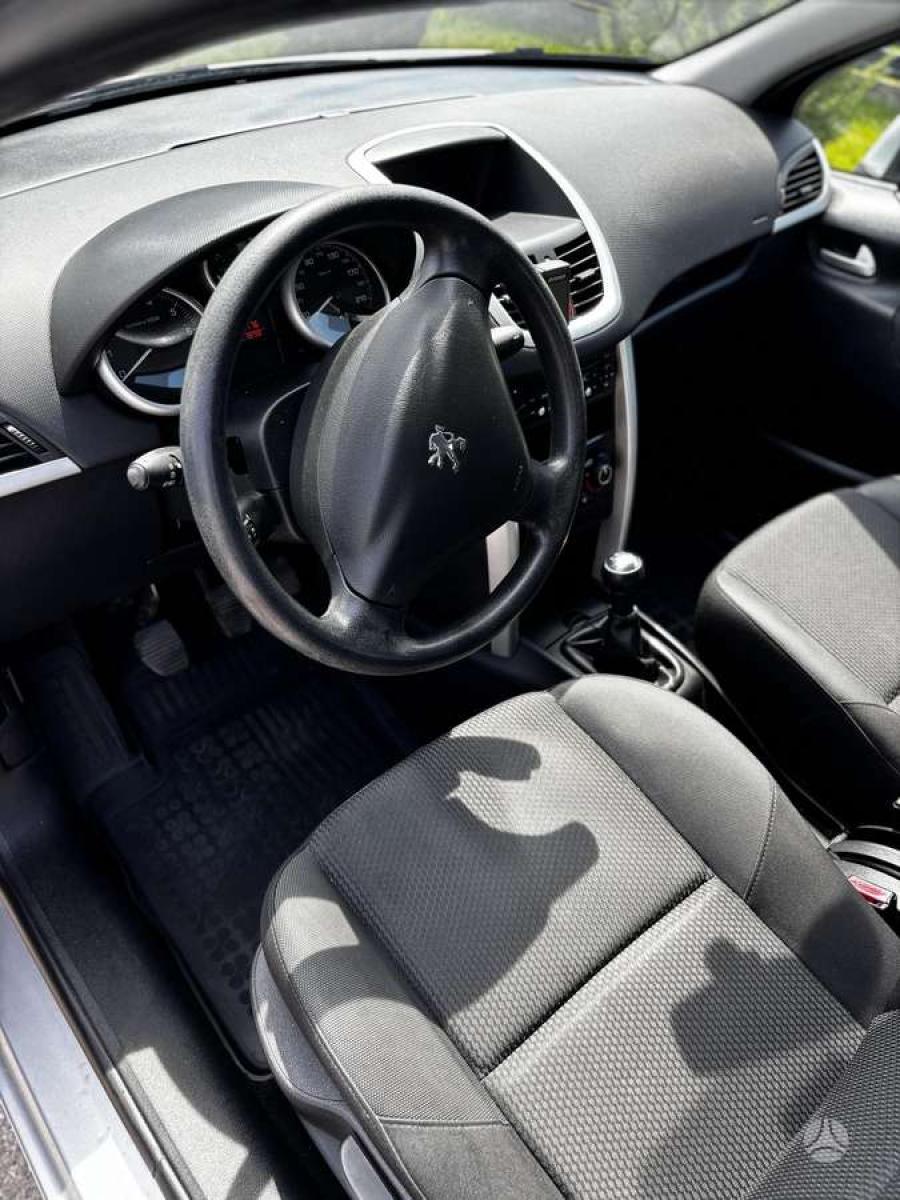 Pelēks Peugeot 207 2012 Kauņa, ar dzinēja tilpumu 0.00 L un nobraukumu 128 tūkst. km par 2500 €, foto 16 vietnē AUTOMOTO.COM.LV