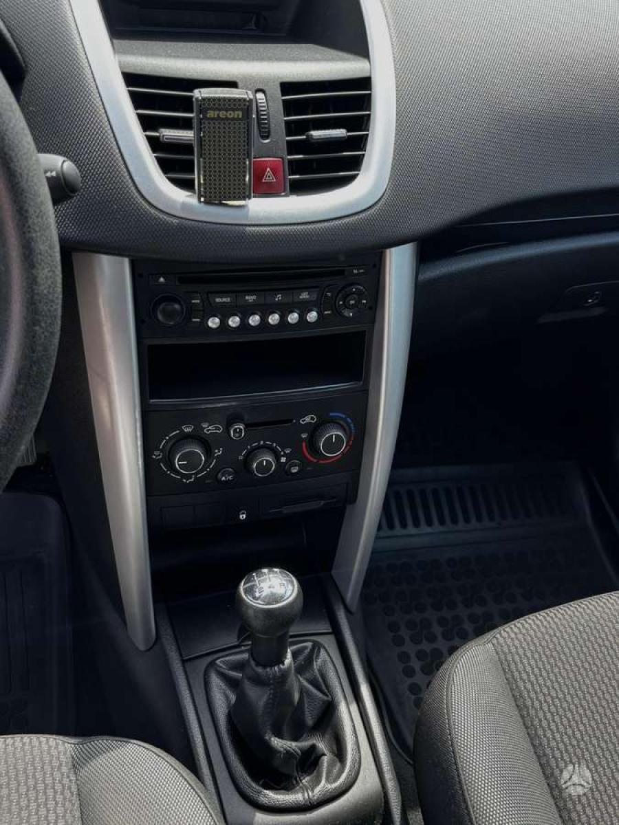 Pelēks Peugeot 207 2012 Kauņa, ar dzinēja tilpumu 0.00 L un nobraukumu 128 tūkst. km par 2500 €, foto 17 vietnē AUTOMOTO.COM.LV