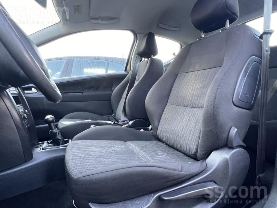 Pelēks Peugeot 207 2010 Talsi, ar dzinēja tilpumu 1.40 L un nobraukumu 0 tūkst. km par 3000 €, foto 5 vietnē AUTOMOTO.COM.LV