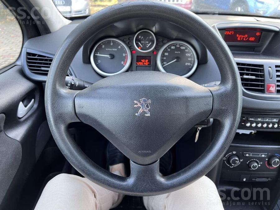 Pelēks Peugeot 207 2010 Talsi, ar dzinēja tilpumu 1.40 L un nobraukumu 0 tūkst. km par 3000 €, foto 7 vietnē AUTOMOTO.COM.LV