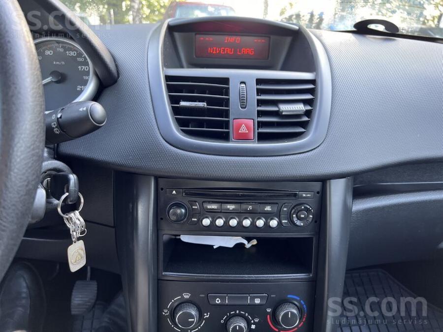 Pelēks Peugeot 207 2010 Talsi, ar dzinēja tilpumu 1.40 L un nobraukumu 0 tūkst. km par 3000 €, foto 9 vietnē AUTOMOTO.COM.LV