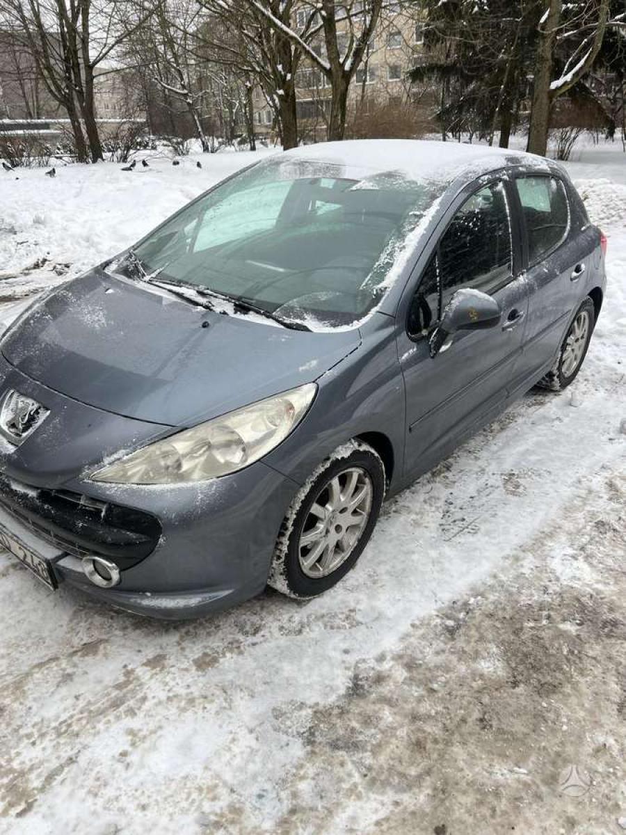 Grey Peugeot 207 2008 in Vilnius, with an engine capacity of 0.00 L and mileage of 224 thousand km for 2100 €, photo 3 on AUTOMOTO.COM.LV