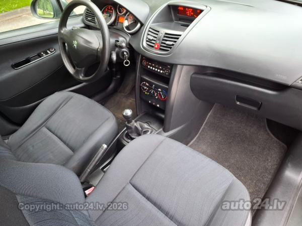 Pelēks Peugeot 207 2008 Tartu, ar dzinēja tilpumu 1.40 L un nobraukumu 210 tūkst. km par 2490 €, foto 9 vietnē AUTOMOTO.COM.LV