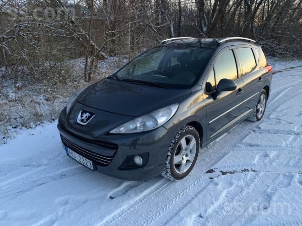 Grey Peugeot 207 2010 in Riga, with an engine capacity of 1.60 L and mileage of 262 thousand km for 2200 €, photo 2 on AUTOMOTO.COM.LV