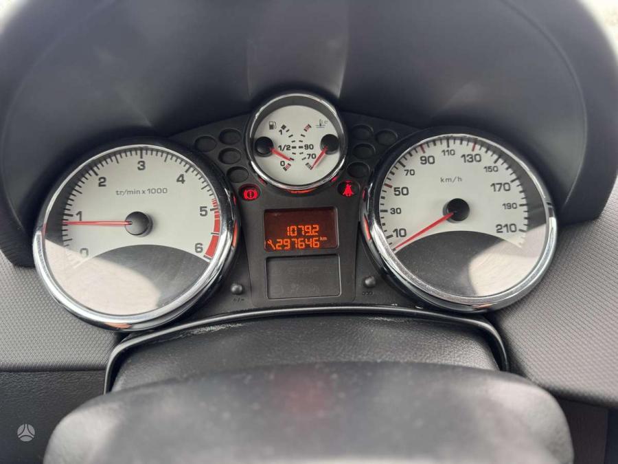 Pelēks Peugeot 207 2011 Kauņa, ar dzinēja tilpumu 1.56 L un nobraukumu 290 tūkst. km par 1750 €, foto 9 vietnē AUTOMOTO.COM.LV