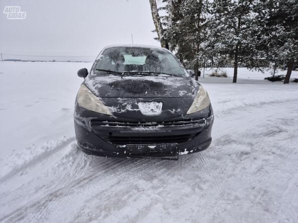 Peugeot 207 2006 in Vilkaviskis, with an engine capacity of 1.40 L and mileage of 33 thousand km for 430 €, photo 8 on AUTOMOTO.COM.LV