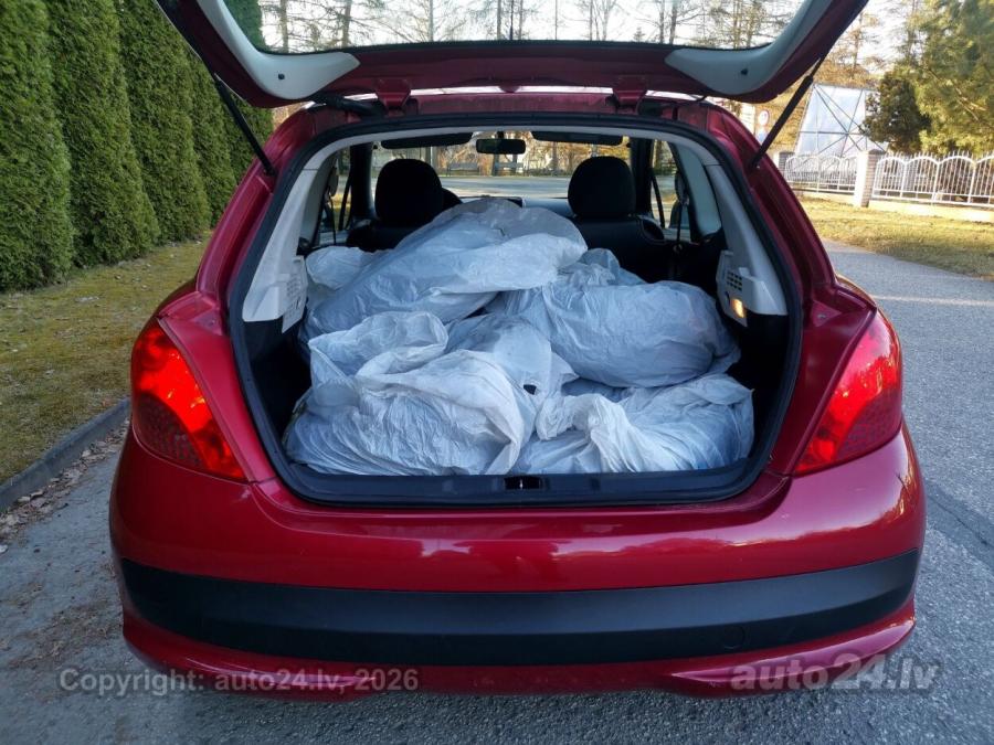 Peugeot 207 2006 Tartu, ar dzinēja tilpumu 1.40 L un nobraukumu 220 tūkst. km par 1200 €, foto 7 vietnē AUTOMOTO.COM.LV