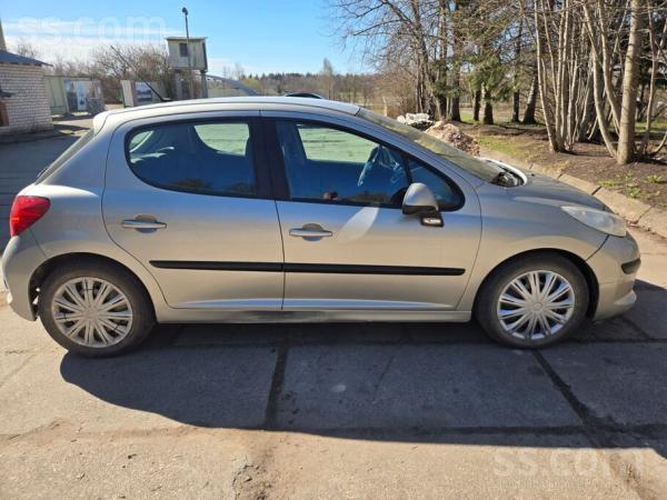 Peugeot 207 2006 in Talsi, with an engine capacity of 1.60 L and mileage of 244 thousand km for 1300 €, photo 5 on AUTOMOTO.COM.LV