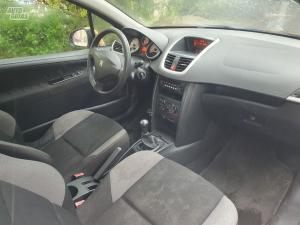 Peugeot 207 2006 in Kaunas, with an engine capacity of 1.60 L and mileage of 284 thousand km for 850 €, photo 6 on AUTOMOTO.COM.LV