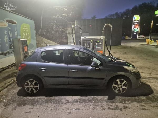 Peugeot 207 2007 Kauņa, ar dzinēja tilpumu 1.60 L un nobraukumu 257 tūkst. km par 650 €, foto 3 vietnē AUTOMOTO.COM.LV