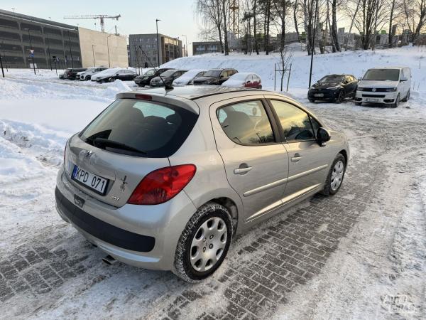 Peugeot 207 2007 in Vilnius, with an engine capacity of 1.40 L and mileage of 195 thousand km for 1200 €, photo 4 on AUTOMOTO.COM.LV