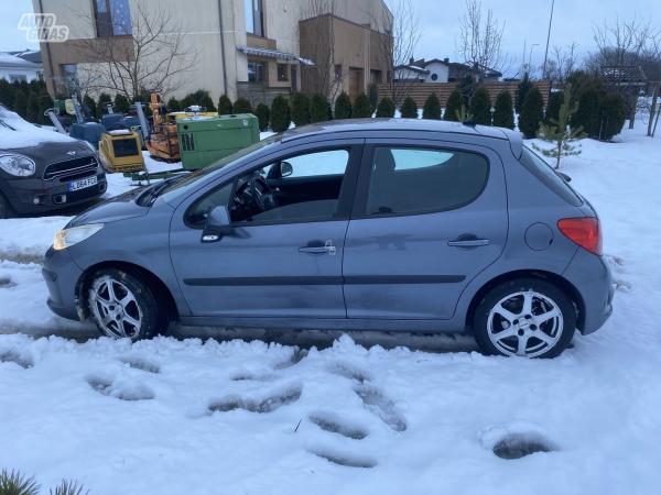 Peugeot 207 2007 in Klaipeda, with an engine capacity of 1.60 L and mileage of 258 thousand km for 950 €, photo 2 on AUTOMOTO.COM.LV